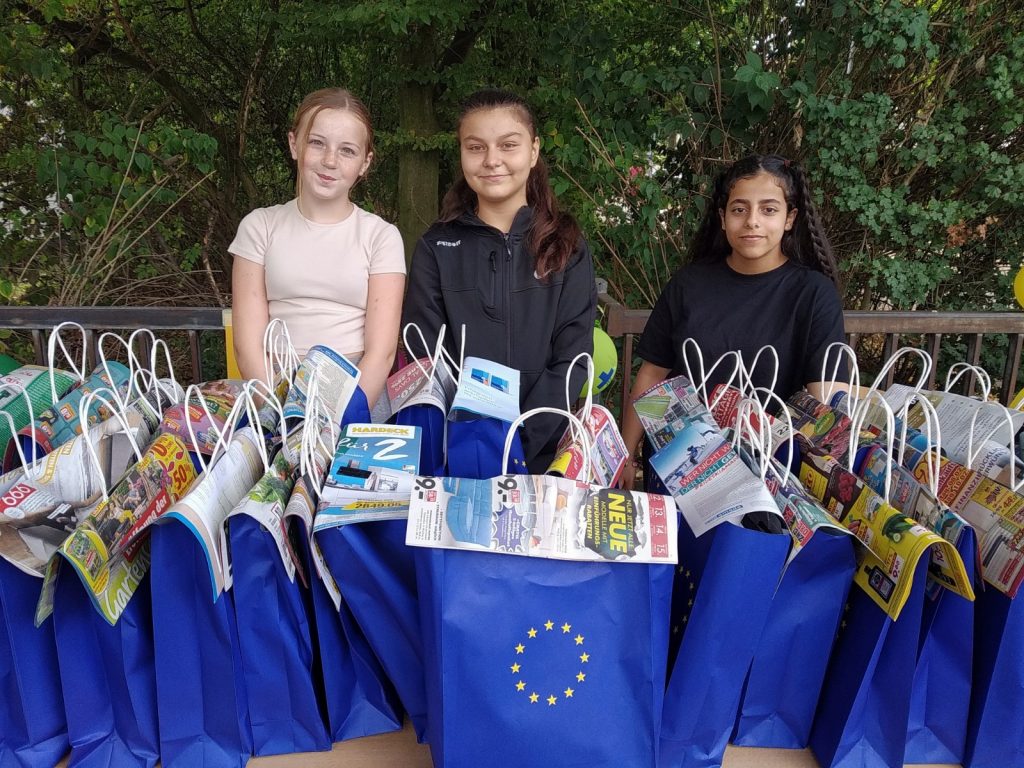 7c verkauft Wundertüten für Ukraine-Hilfe – Krupp-Gymnasium Europaschule